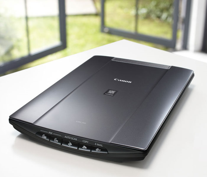 Buy CanoScan LiDE210 USB Scanner [LIDE210] | PC Case Gear Australia